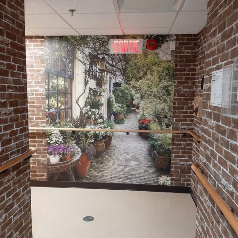 Care Home Murals: 16 Decor Ideas for Dementia & Nursing Homes